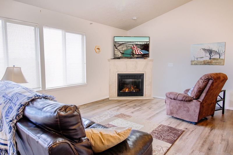 Living-Room-3 – Riddle Properties